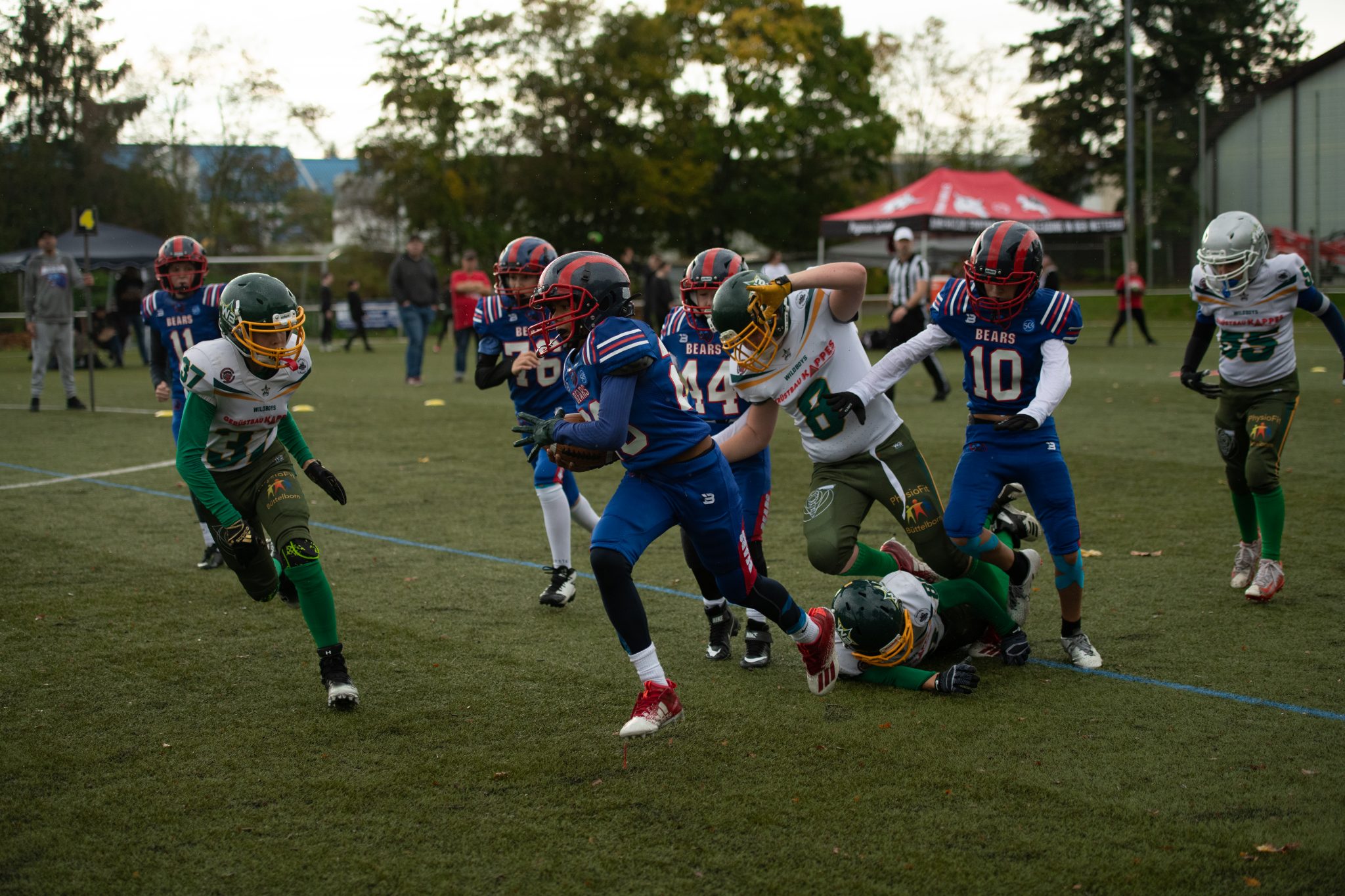 Bears beenden ihre erste Saison mit 3 Siegen und 3 Niederlagen. – SC ...